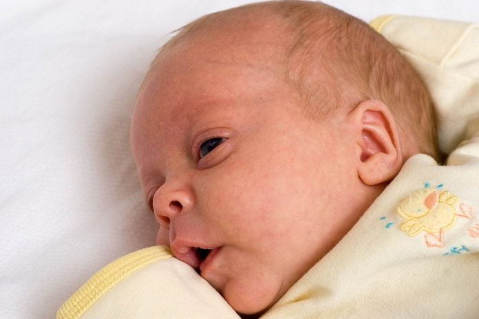 Your Baby Sleeping With Eyes Open – How Is That? … Why? - ShrewdMommy